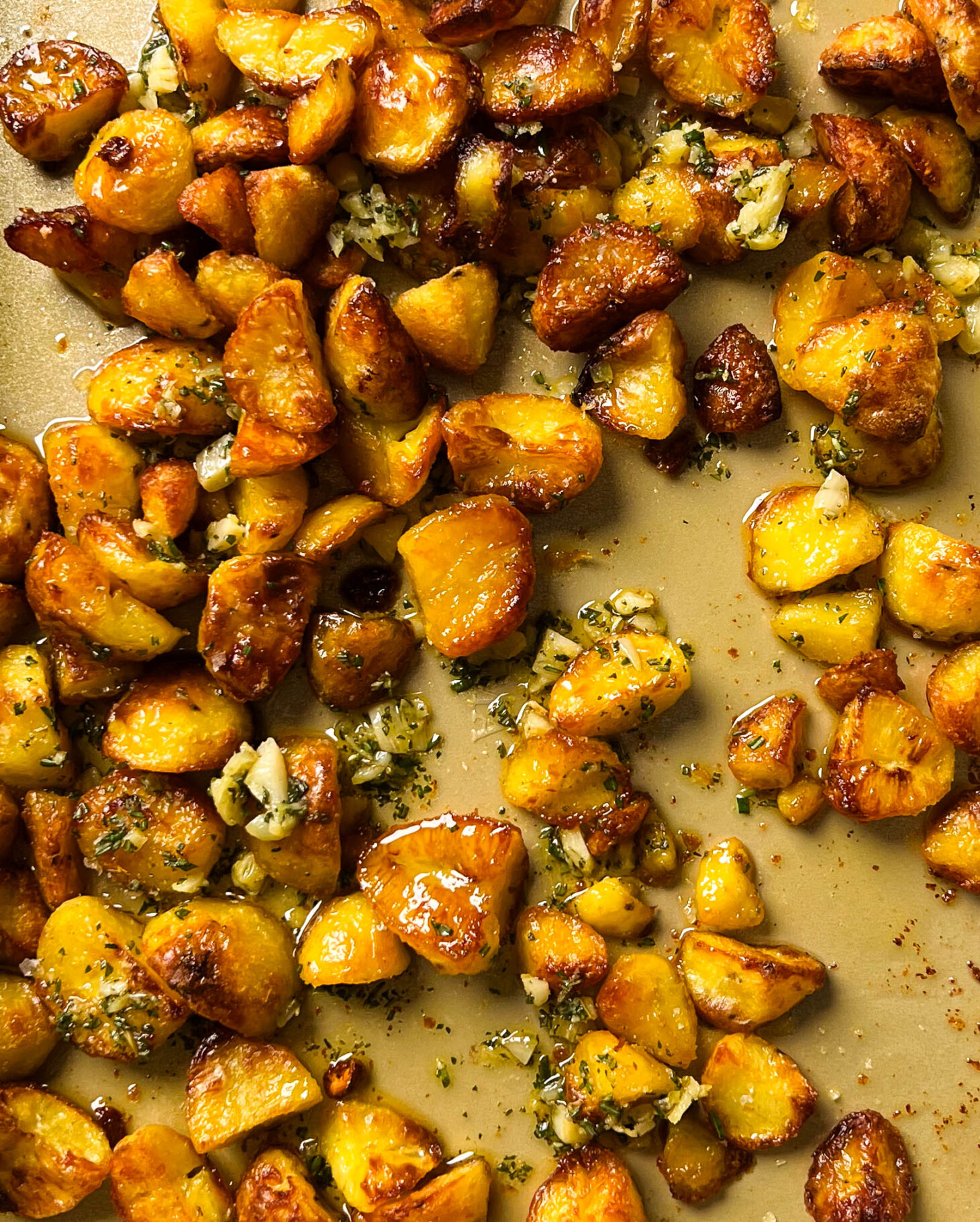 Crispy Roasted Potatoes | Munching with Mariyah