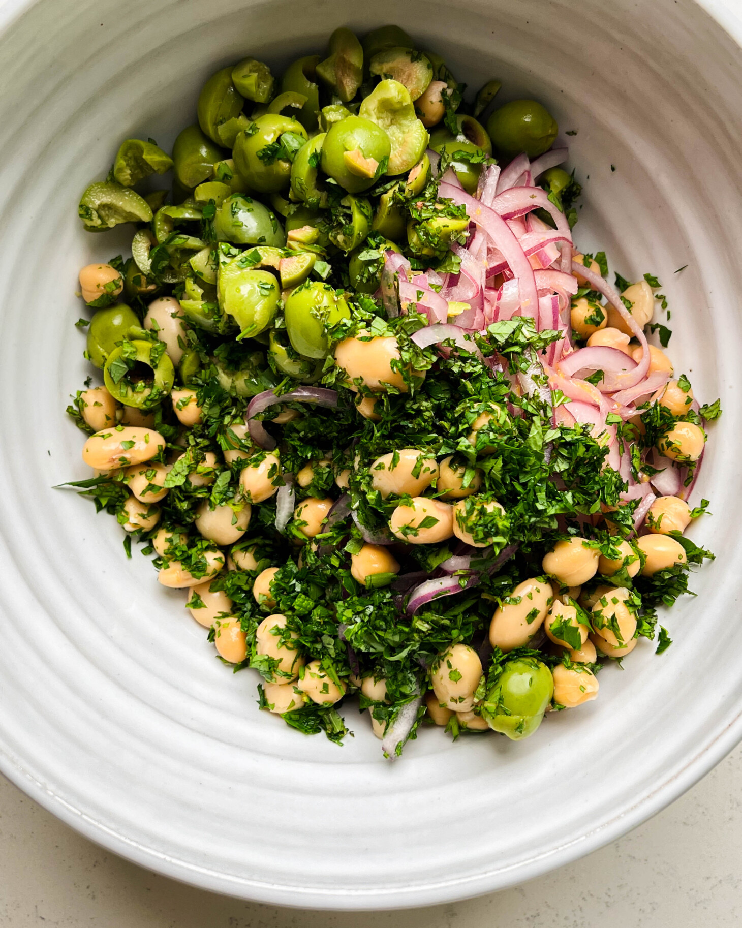 Marinated Za'atar Bean Salad | Munching with Mariyah